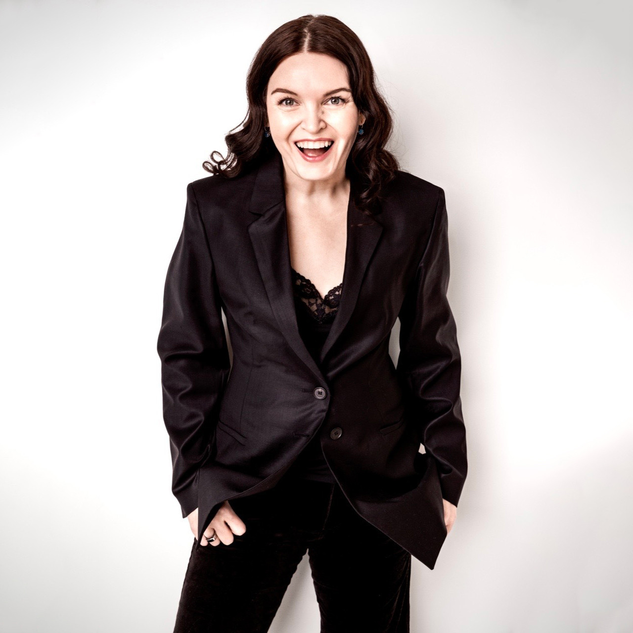 Ota yhteyttä - Aurora Studios